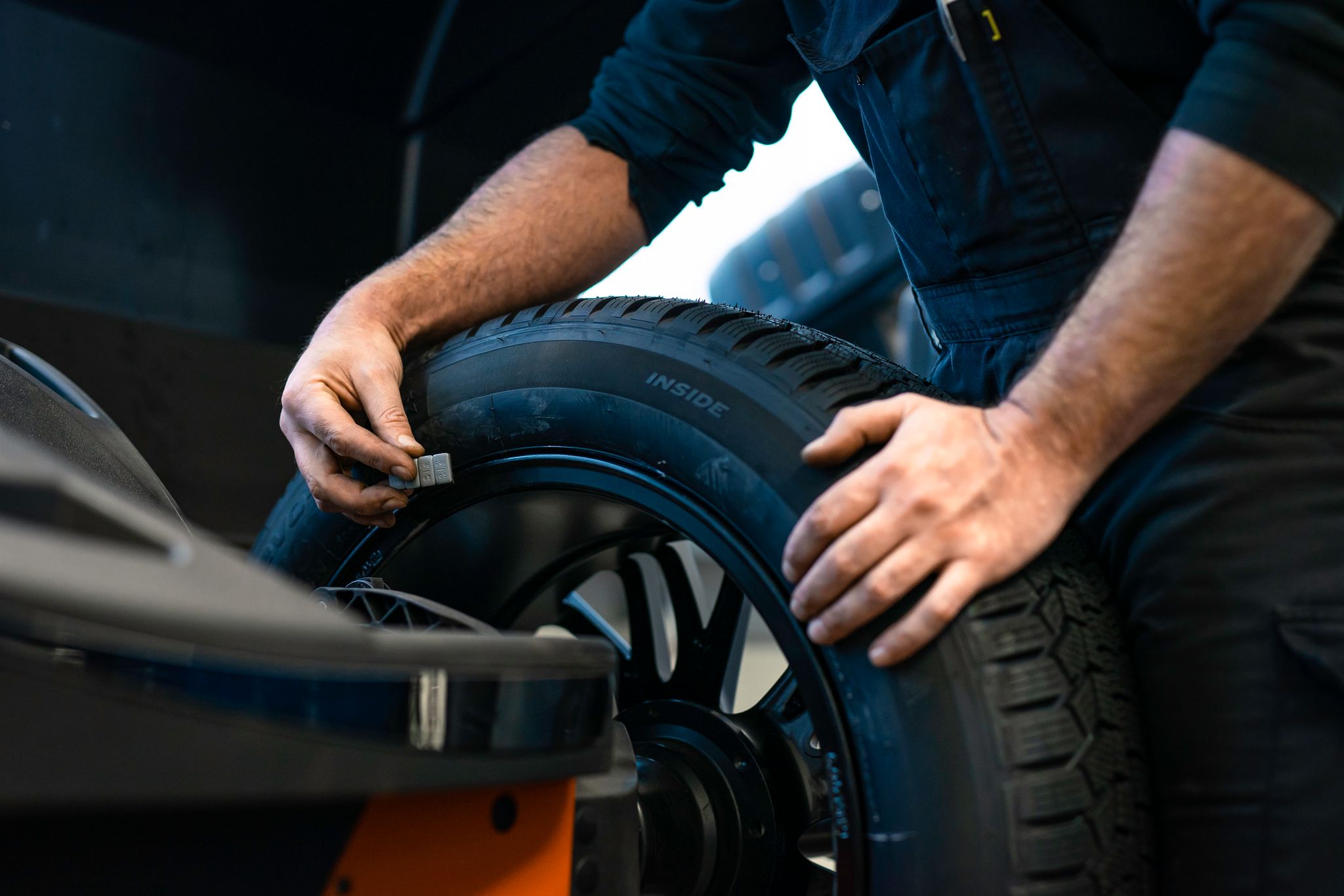 Speciale banden voor elektrische auto's | EV-Team Garage Pronk